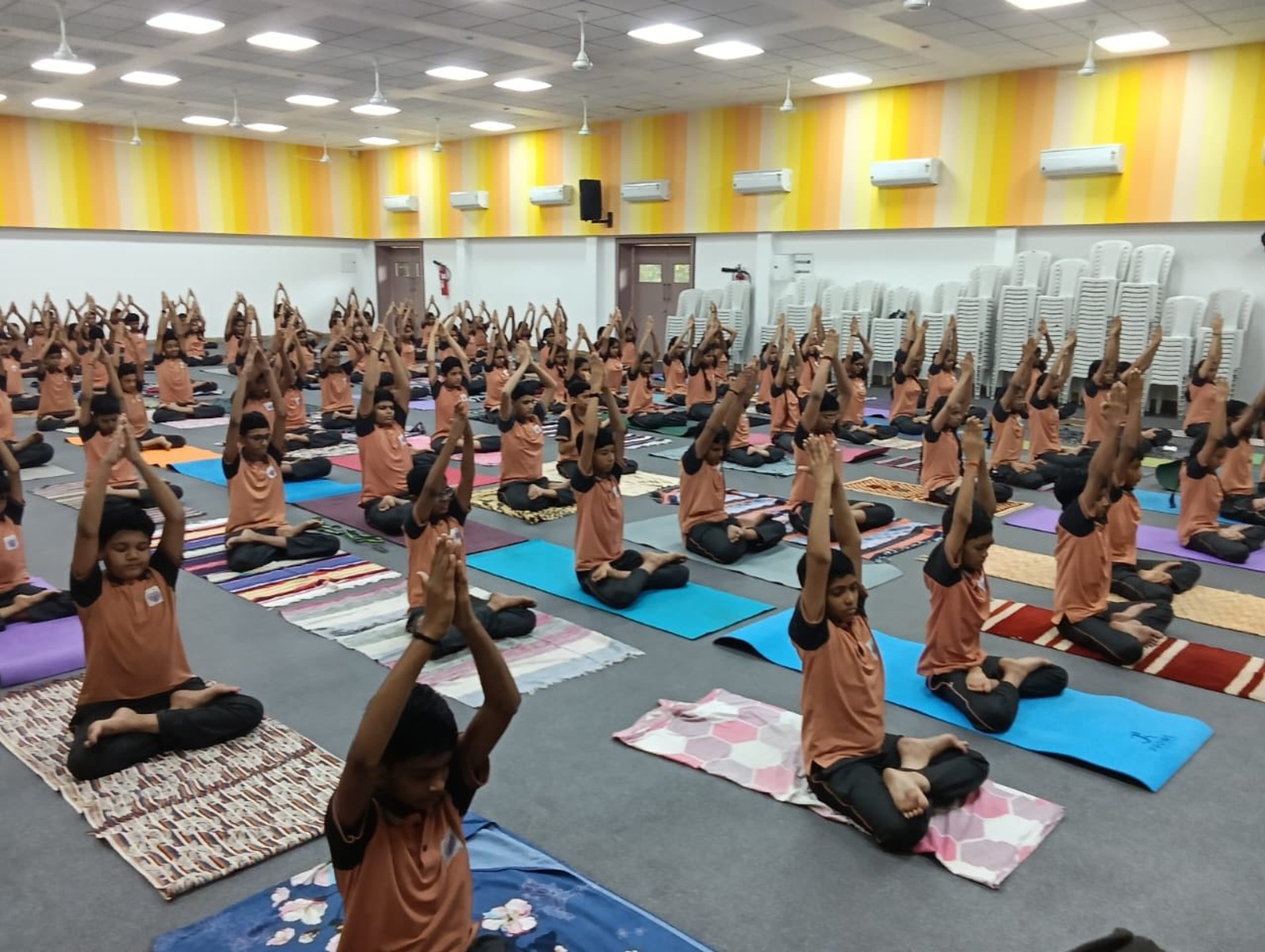 yoga day primary 2025 - Sarvajanik Education Society